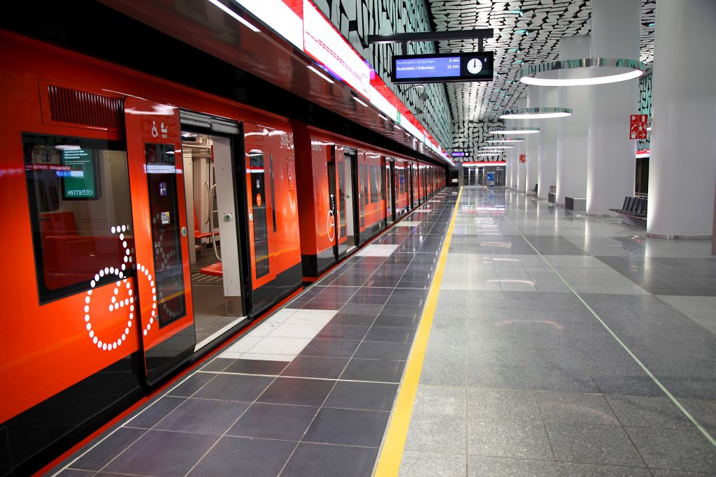 Helsingin liikenne jakaa mielipiteitä - KD järjestää liikenneaiheisen ...