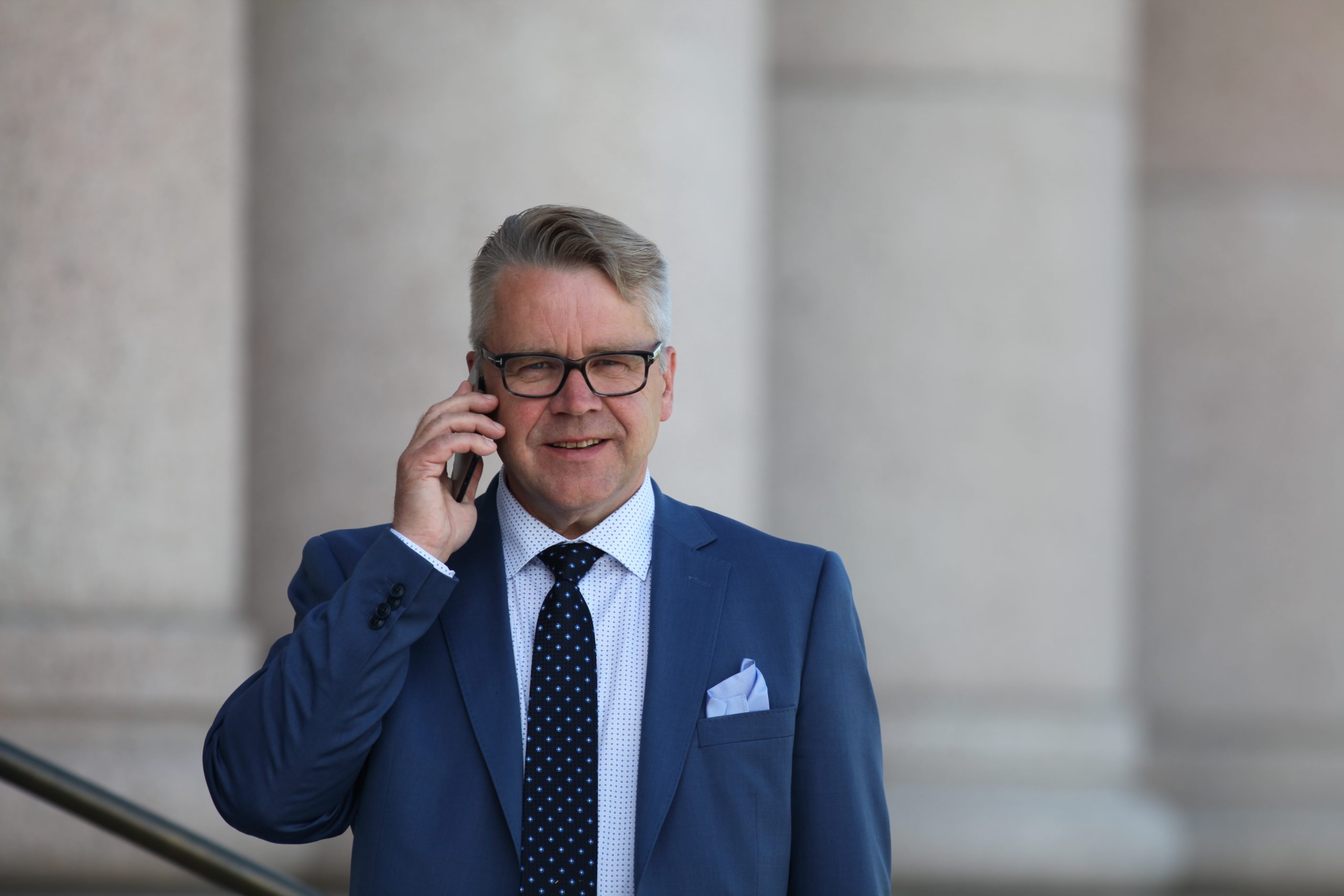 Peter Östman varoittaa, että tekoäly saattaa muuttaa käyttäytymistämme ...