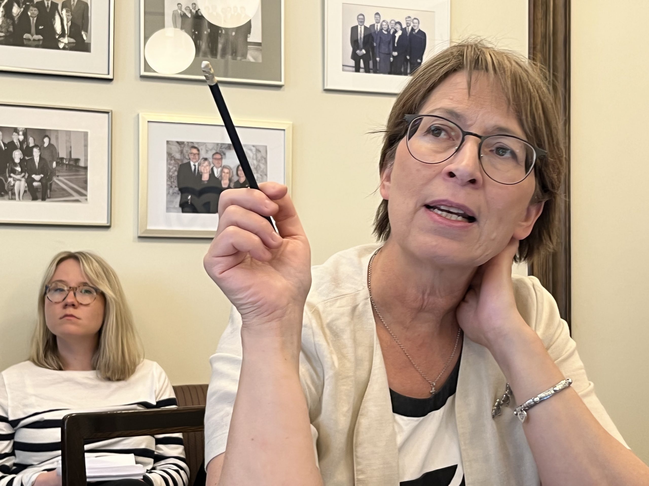 Sari Essayah vaatii nuorten mielenterveyskuntoutujien asiakasmaksujen ...