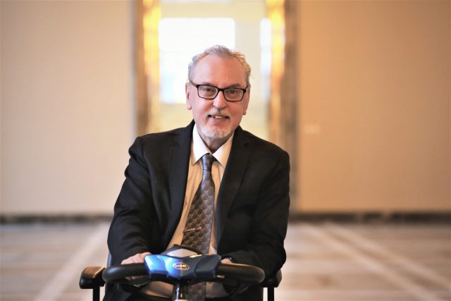 Antero Laukkasen tarina Kansanedustajan salattu elämä päätyi ehdolle ...