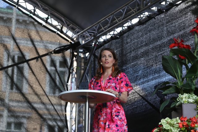 SuomiAreenan avauspäivä antoi hellettä ja rajun ukkoskuuron | KD-Lehti