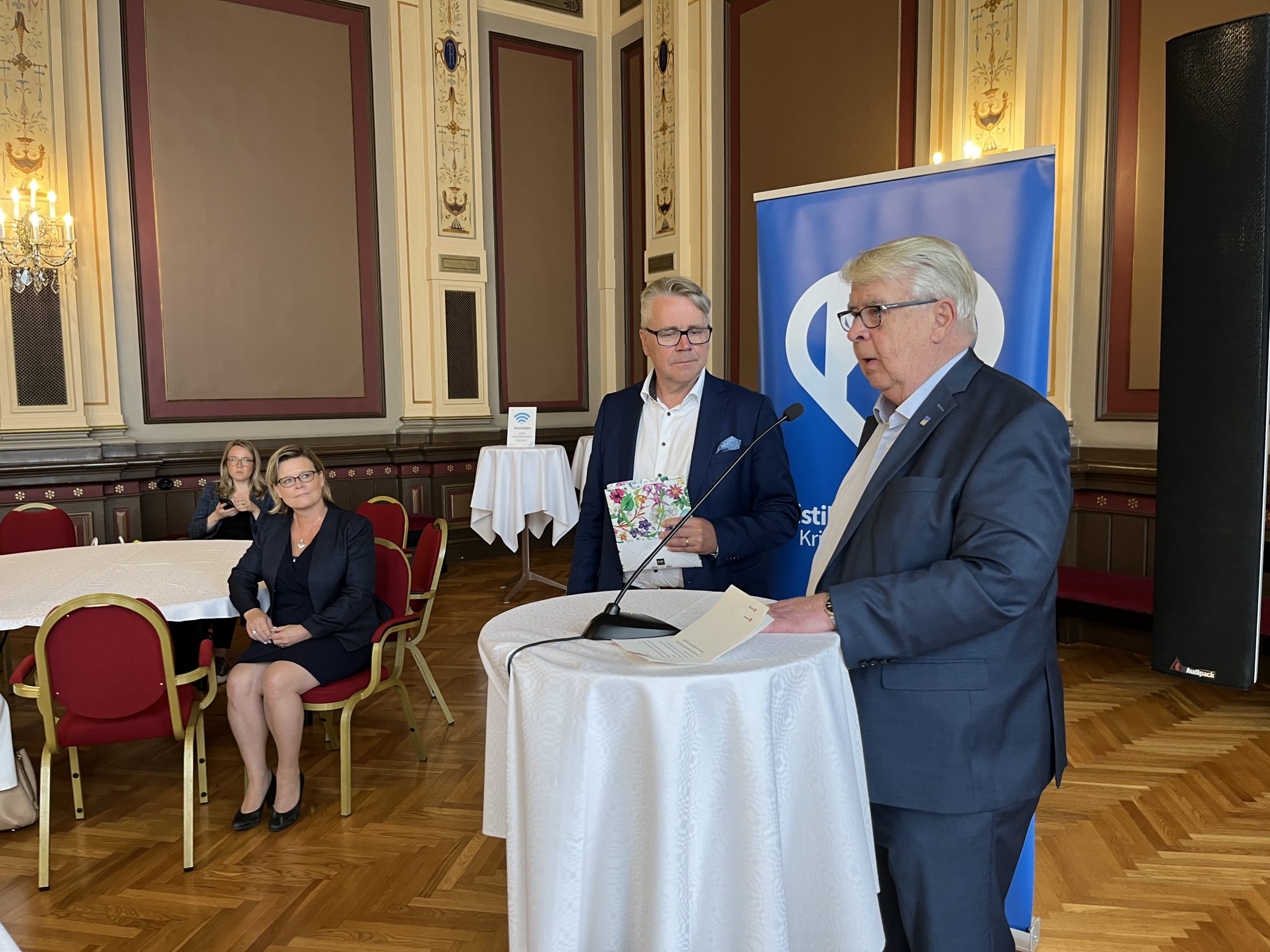 Pormestari Kalervo Kummola toivotti kristillisdemokraatit ...