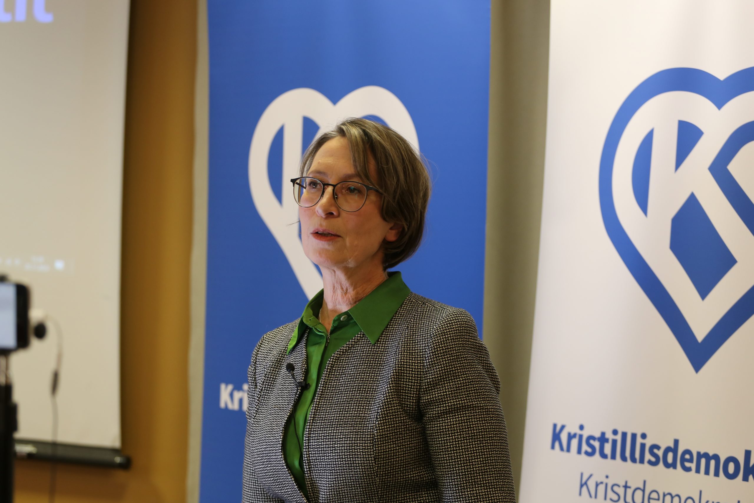 Sari Essayah haluaa KD:sta johtavan perhe-, yrittäjyys ja ...
