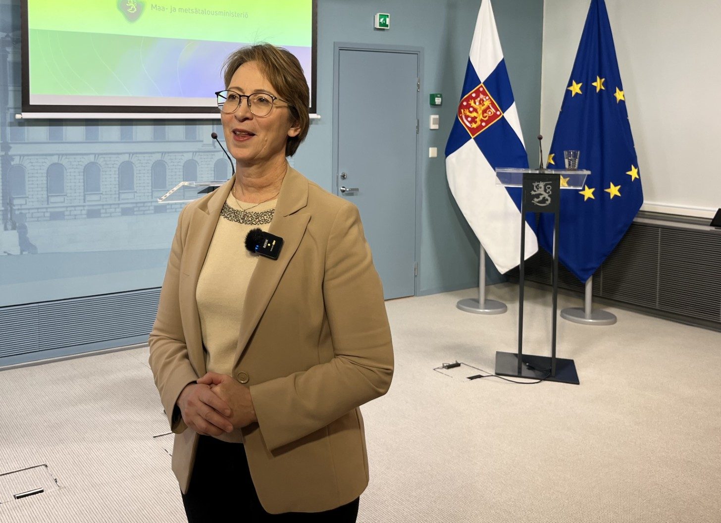 Ministeri Sari Essayah metsästyslainmuutosten etenemisestä eduskuntaan ...